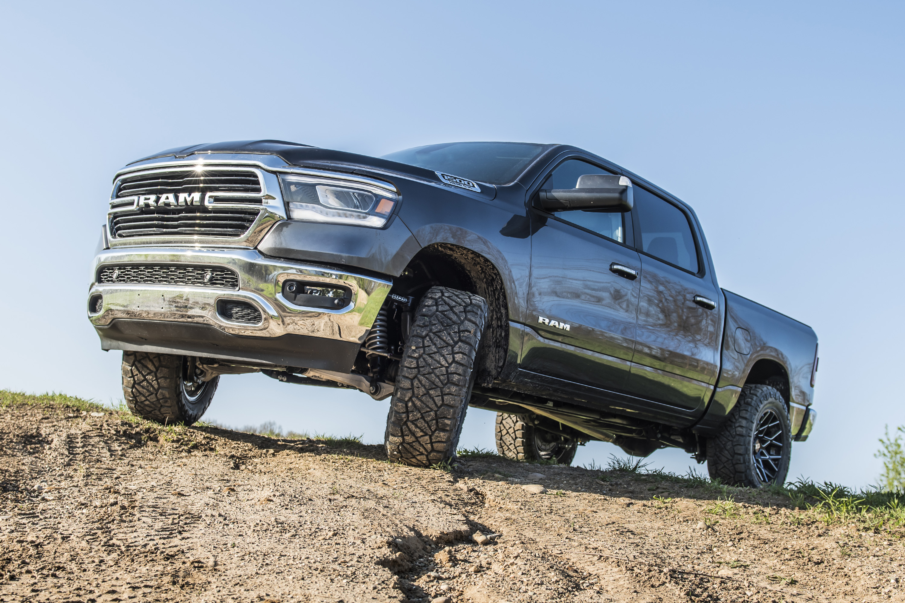 2 Inch Leveling Kit | FOX 2.5 Performance Elite Coilover | Ram 1500 (19 ...