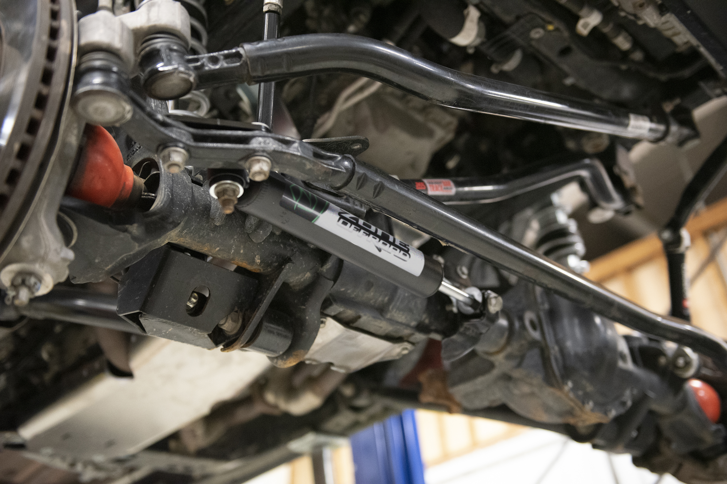 Single Steering Stabilizer | Jeep Wrangler JL (18-26) and Gladiator JT ...